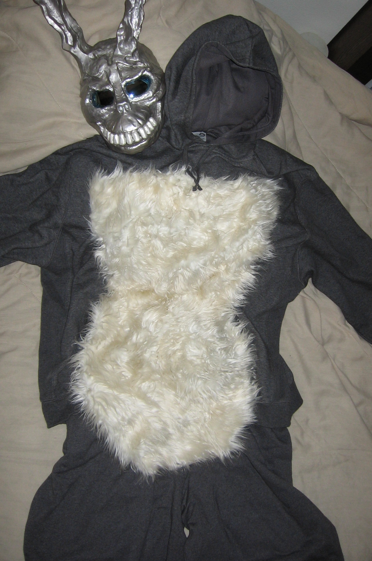 Macguyvers Donnie Darko Frank Costume Rpf Costume And Prop Maker Community